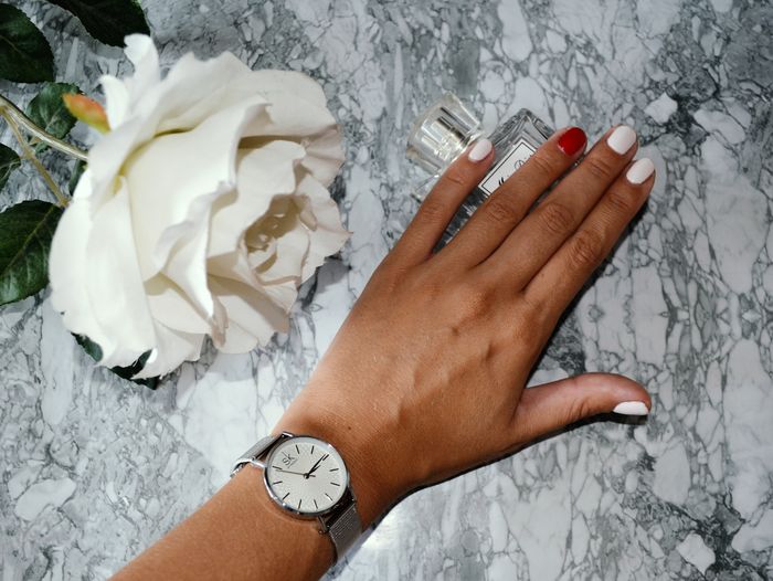 Женские часы с металлическим ремешком